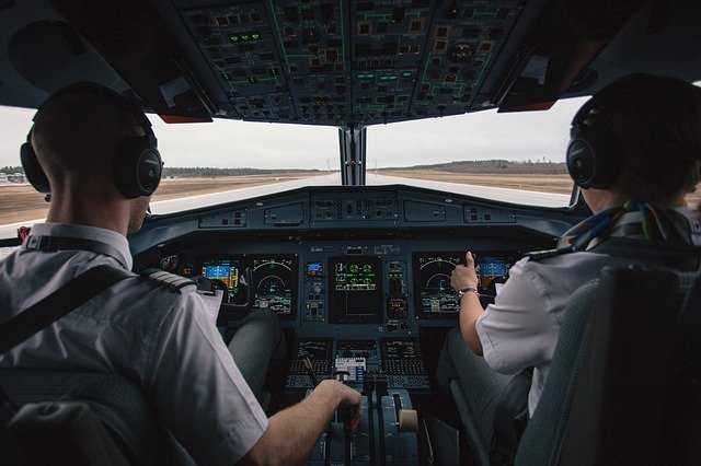 An Inside Look at an Airline Pilot’s Work Schedule | Executive Flyers