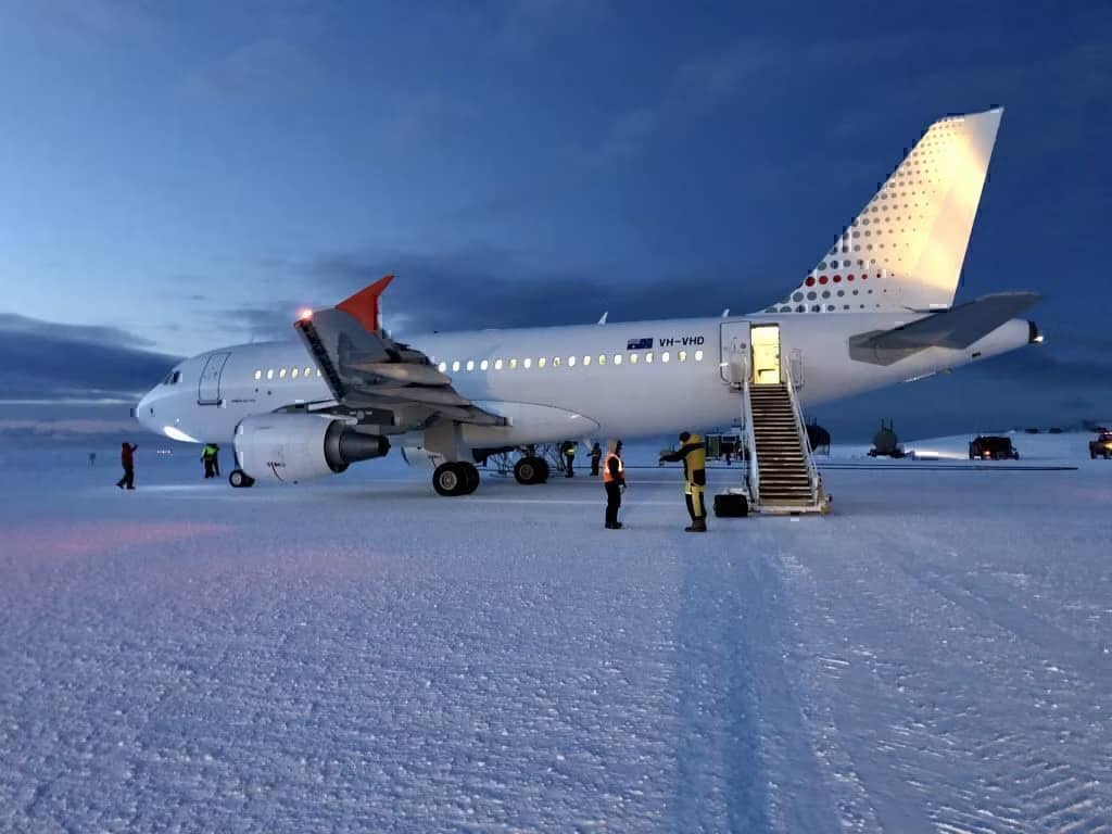4 Reasons Why You Can’t You Fly Over Antarctica (And 4 Exceptions ...